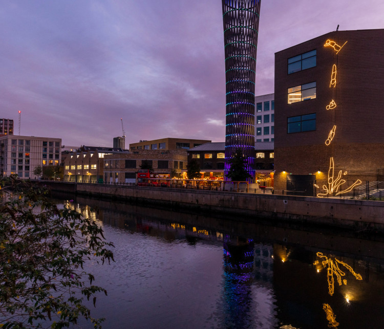 Ron Haselden - The Line